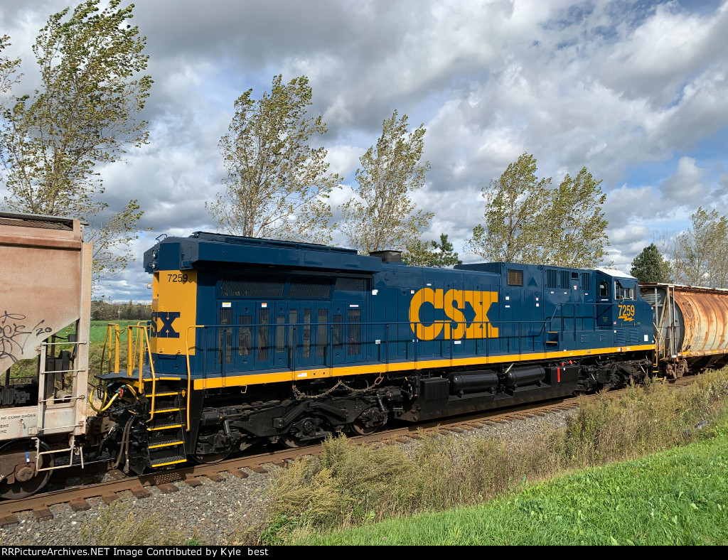 CSX 7259 on Q364